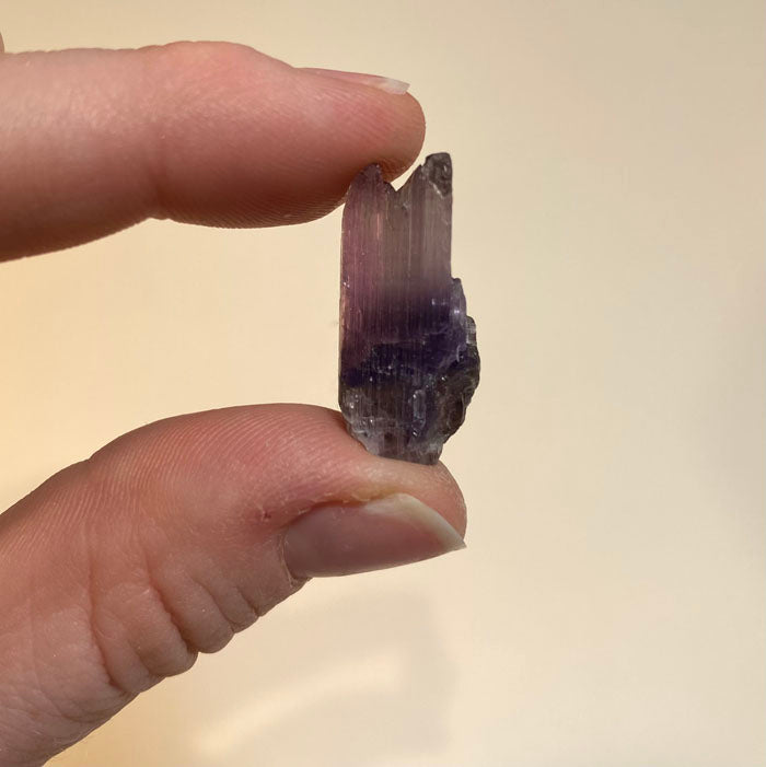 22.8ct Pink Tanzanite Crystal Specimen - Tanzanite Jewelry Designs